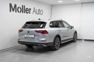 Pelēks Volkswagen Golf Alltrack 2023 Viļņa, ar dzinēja tilpumu 2.00 L un nobraukumu 160 tūkst. km par 21900 €, foto 4 vietnē AUTOMOTO.COM.LV