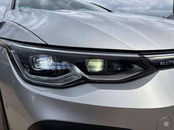 Серый Фольксваген Golf Alltrack 2023 в Вильнюс, объемом двигателя 2.00 л и пробегом 185 тыс. км за 17900 €, фото 5 на AUTOMOTO.COM.LV