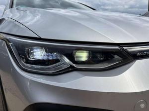 Grey Volkswagen Golf Alltrack 2023 in Vilnius, with an engine capacity of 2.00 L and mileage of 185 thousand km for 17900 €, photo 7 on AUTOMOTO.COM.LV
