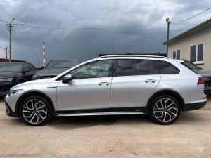 Grey Volkswagen Golf Alltrack 2023 in Vilnius, with an engine capacity of 2.00 L and mileage of 185 thousand km for 17900 €, photo 12 on AUTOMOTO.COM.LV