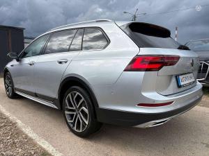 Grey Volkswagen Golf Alltrack 2023 in Vilnius, with an engine capacity of 2.00 L and mileage of 185 thousand km for 17900 €, photo 17 on AUTOMOTO.COM.LV