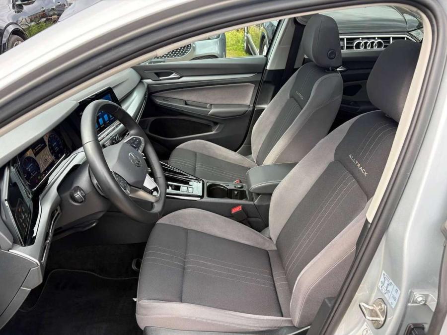 Grey Volkswagen Golf Alltrack 2023 in Vilnius, with an engine capacity of 2.00 L and mileage of 185 thousand km for 17900 €, photo 24 on AUTOMOTO.COM.LV
