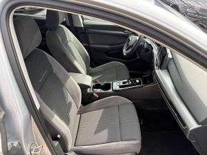Grey Volkswagen Golf Alltrack 2023 in Vilnius, with an engine capacity of 2.00 L and mileage of 185 thousand km for 17900 €, photo 33 on AUTOMOTO.COM.LV