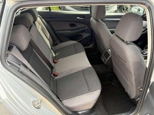 Grey Volkswagen Golf Alltrack 2023 in Vilnius, with an engine capacity of 2.00 L and mileage of 185 thousand km for 17900 €, photo 34 on AUTOMOTO.COM.LV