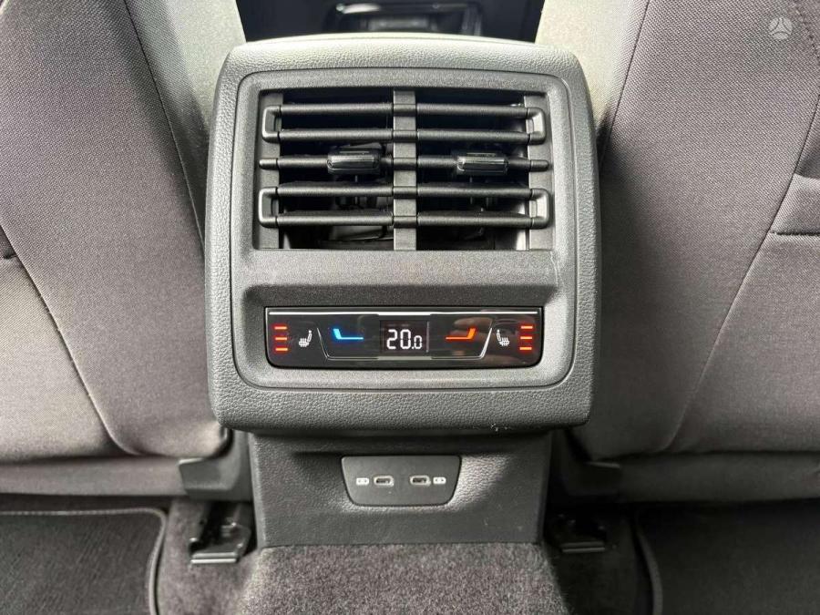 Grey Volkswagen Golf Alltrack 2023 in Vilnius, with an engine capacity of 2.00 L and mileage of 185 thousand km for 17900 €, photo 37 on AUTOMOTO.COM.LV