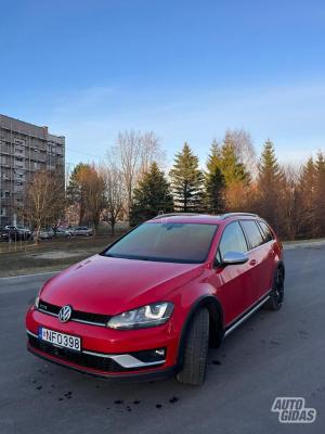 Red Volkswagen Golf Alltrack 2015 in Plunge, with an engine capacity of 2.00 L and mileage of 136 thousand km for 10500 €, photo 4 on AUTOMOTO.COM.LV