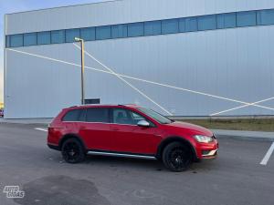Red Volkswagen Golf Alltrack 2015 in Plunge, with an engine capacity of 2.00 L and mileage of 136 thousand km for 10500 €, photo 5 on AUTOMOTO.COM.LV
