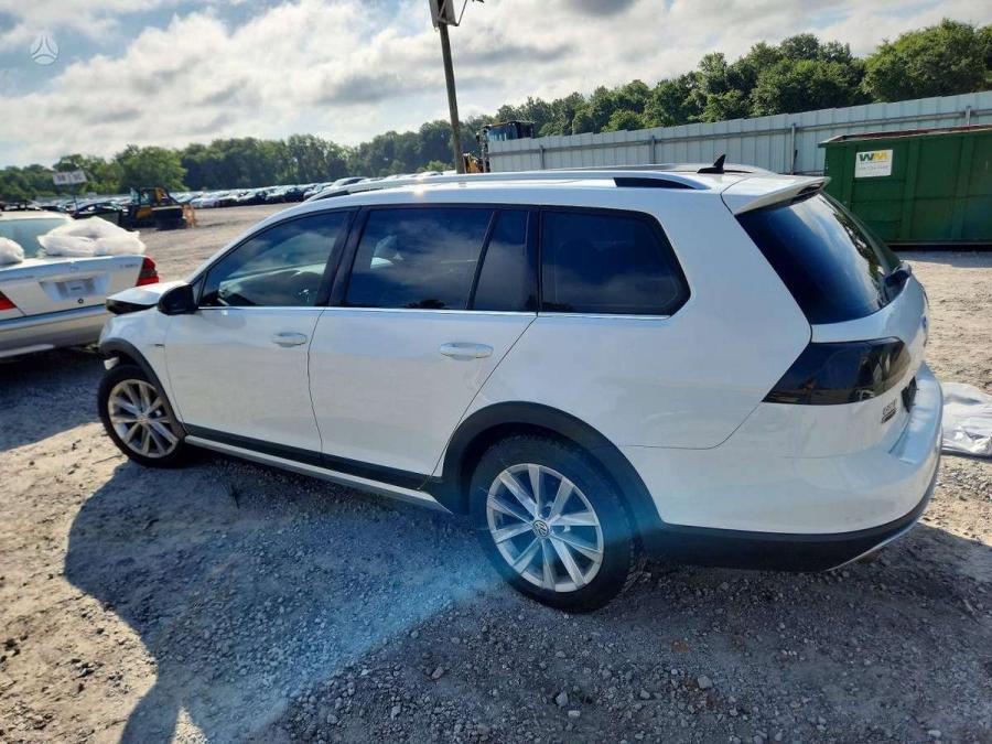 Balts Volkswagen Golf Alltrack 2018 Šauļi, ar dzinēja tilpumu 1.80 L un nobraukumu 128 tūkst. km par 5100 €, foto 3 vietnē AUTOMOTO.COM.LV
