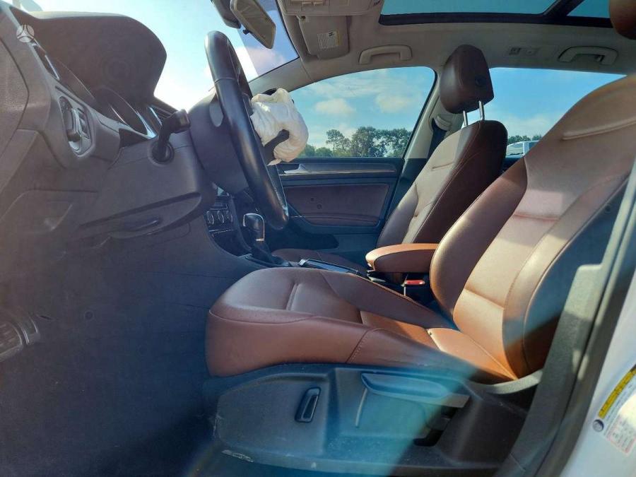 Balts Volkswagen Golf Alltrack 2018 Šauļi, ar dzinēja tilpumu 1.80 L un nobraukumu 128 tūkst. km par 5100 €, foto 8 vietnē AUTOMOTO.COM.LV