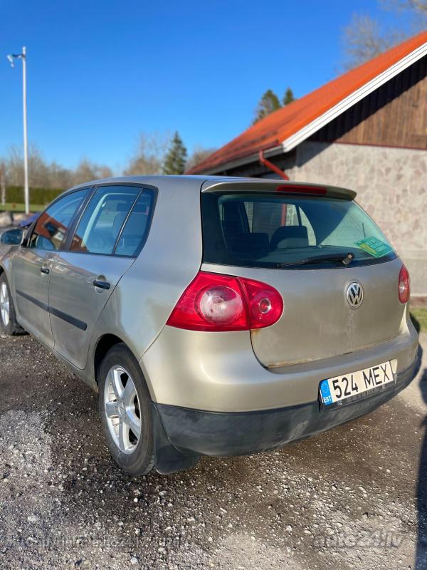 Smilšu krāsa Volkswagen Golf 2005 Tallina, ar dzinēja tilpumu 1.60 L un nobraukumu 163 tūkst. km par 1900 €, foto 4 vietnē AUTOMOTO.COM.LV