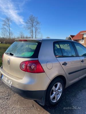 Beige Volkswagen Golf 2005 in Tallinn, with an engine capacity of 1.60 L and mileage of 163 thousand km for 1900 €, photo 7 on AUTOMOTO.COM.LV