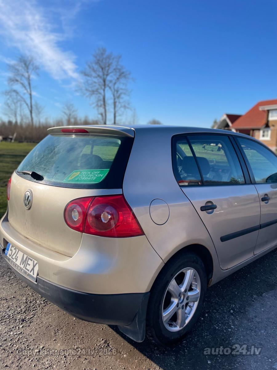 Beige Volkswagen Golf 2005 in Tallinn, with an engine capacity of 1.60 L and mileage of 163 thousand km for 1900 €, photo 7 on AUTOMOTO.COM.LV