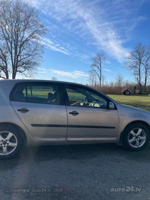 Beige Volkswagen Golf 2005 in Tallinn, with an engine capacity of 1.60 L and mileage of 163 thousand km for 1900 €, photo 8 on AUTOMOTO.COM.LV