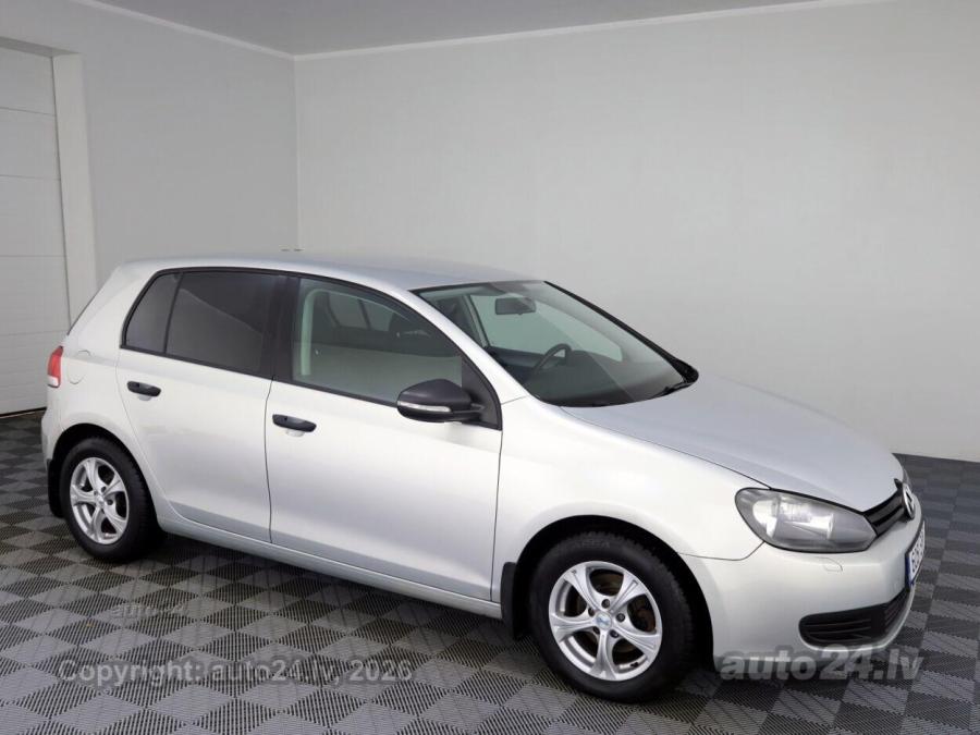 Smilšu krāsa Volkswagen Golf 2010 Tallina, ar dzinēja tilpumu 1.20 L un nobraukumu 187 tūkst. km par 3499 €, foto 1 vietnē AUTOMOTO.COM.LV