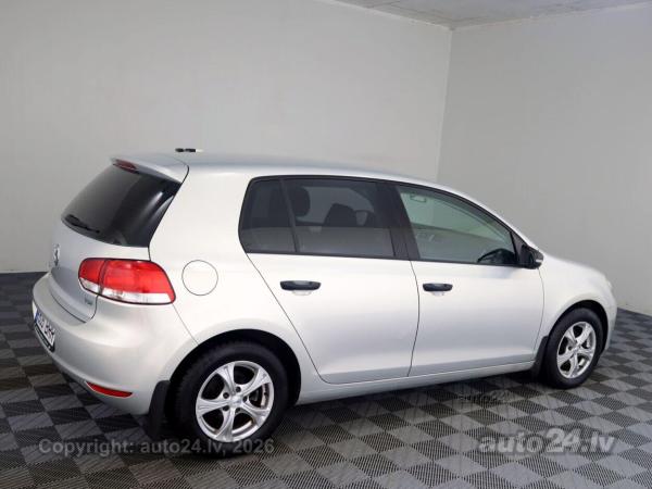 Beige Volkswagen Golf 2010 in Tallinn, with an engine capacity of 1.20 L and mileage of 187 thousand km for 3499 €, photo 3 on AUTOMOTO.COM.LV