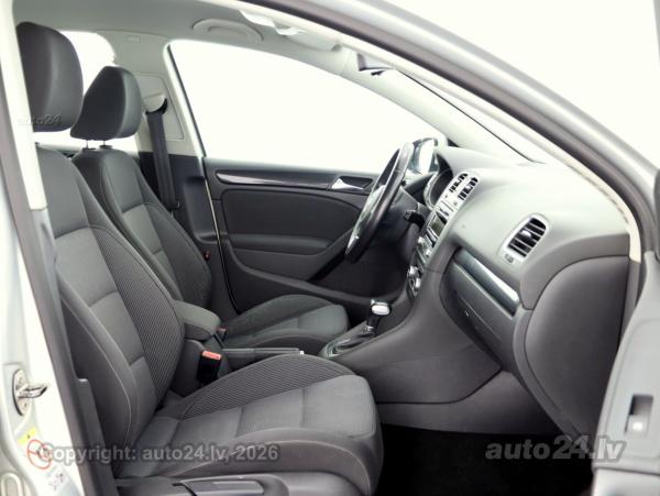 Beige Volkswagen Golf 2010 in Tallinn, with an engine capacity of 1.20 L and mileage of 186 thousand km for 2799 €, photo 6 on AUTOMOTO.COM.LV