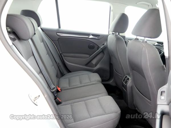 Beige Volkswagen Golf 2010 in Tallinn, with an engine capacity of 1.20 L and mileage of 186 thousand km for 2799 €, photo 7 on AUTOMOTO.COM.LV