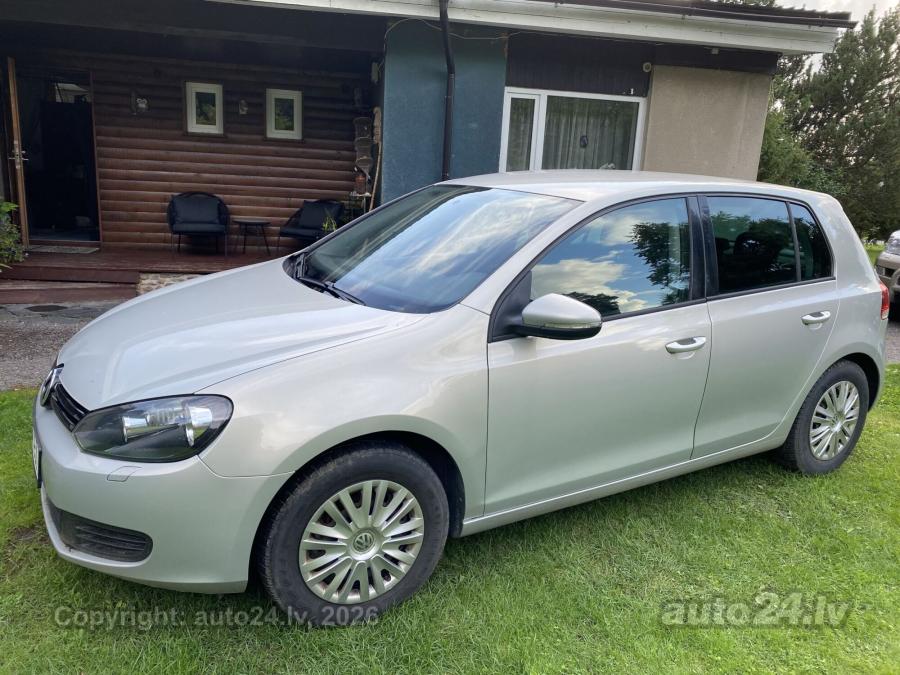 Smilšu krāsa Volkswagen Golf 2013 Tallina, ar dzinēja tilpumu 1.40 L un nobraukumu 143 tūkst. km par 4300 €, foto 3 vietnē AUTOMOTO.COM.LV