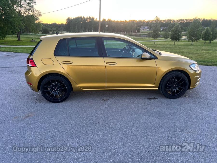 Smilšu krāsa Volkswagen Golf 2017 Tallina, ar dzinēja tilpumu 1.40 L un nobraukumu 12 tūkst. km par 14000 €, foto 8 vietnē AUTOMOTO.COM.LV