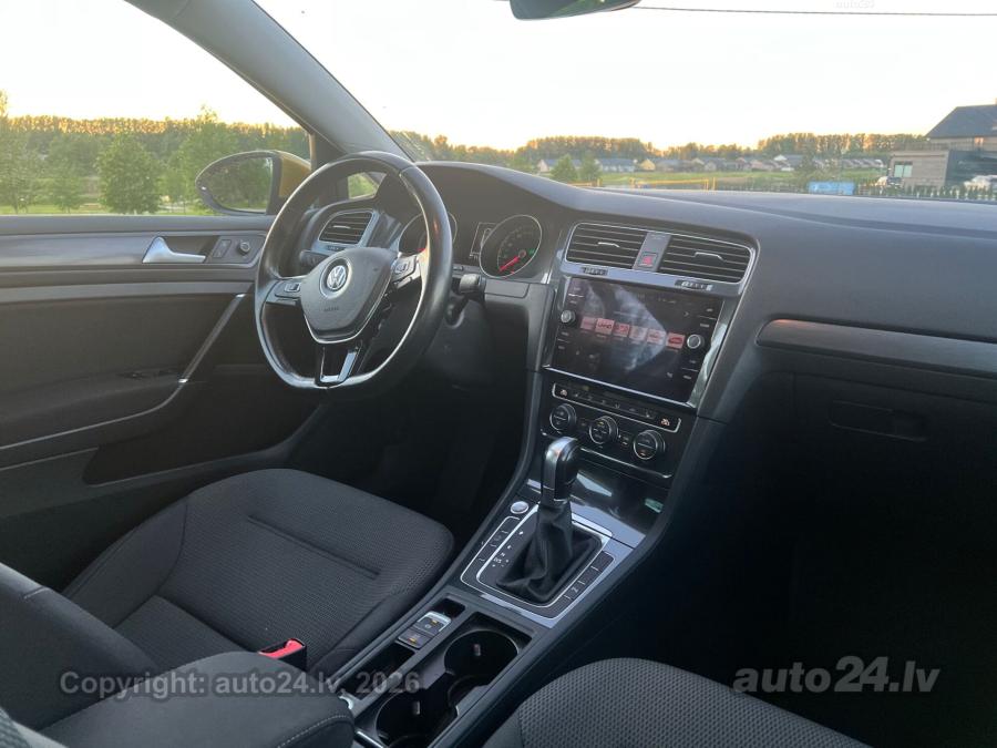 Smilšu krāsa Volkswagen Golf 2017 Tallina, ar dzinēja tilpumu 1.40 L un nobraukumu 12 tūkst. km par 14000 €, foto 11 vietnē AUTOMOTO.COM.LV