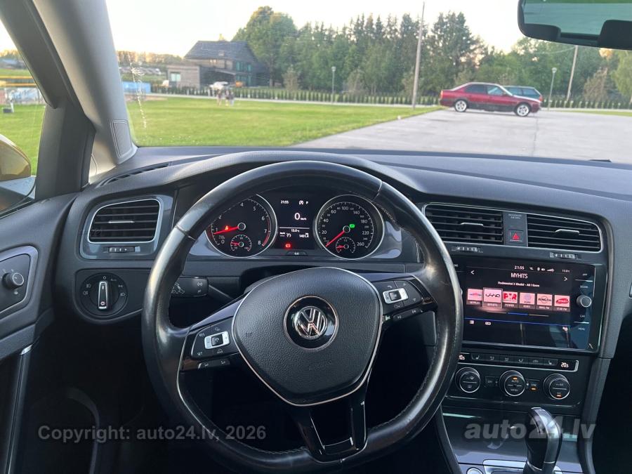 Smilšu krāsa Volkswagen Golf 2017 Tallina, ar dzinēja tilpumu 1.40 L un nobraukumu 12 tūkst. km par 14000 €, foto 12 vietnē AUTOMOTO.COM.LV