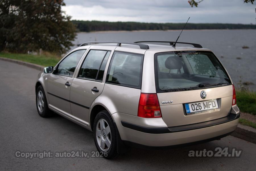 Smilšu krāsa Volkswagen Golf 2005 Tallina, ar dzinēja tilpumu 1.60 L un nobraukumu 50 tūkst. km par 4900 €, foto 3 vietnē AUTOMOTO.COM.LV