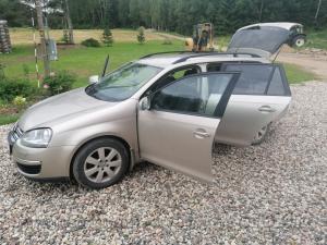 Smilšu krāsa Volkswagen Golf 2009 Veru, ar dzinēja tilpumu 1.90 L un nobraukumu 0 tūkst. km par 1800 €, foto 1 vietnē AUTOMOTO.COM.LV