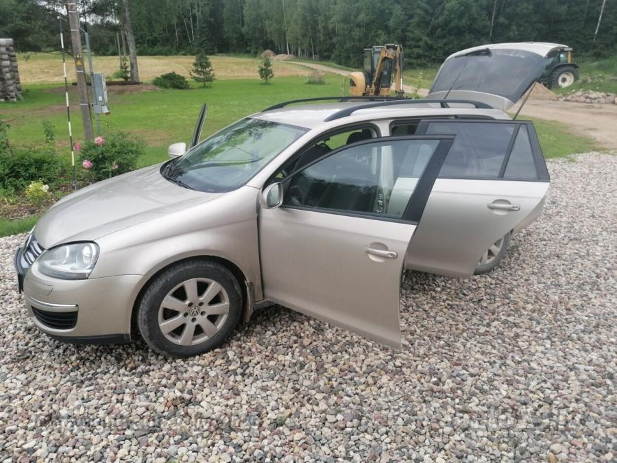 Smilšu krāsa Volkswagen Golf 2009 Veru, ar dzinēja tilpumu 1.90 L un nobraukumu 0 tūkst. km par 1800 €, foto 1 vietnē AUTOMOTO.COM.LV