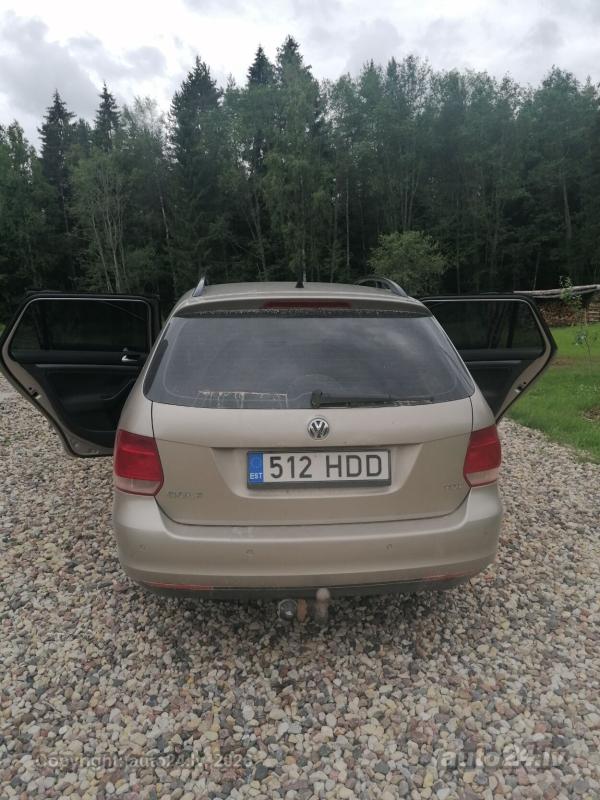 Beige Volkswagen Golf 2009 in Voru, with an engine capacity of 1.90 L and mileage of 0 thousand km for 1800 €, photo 3 on AUTOMOTO.COM.LV