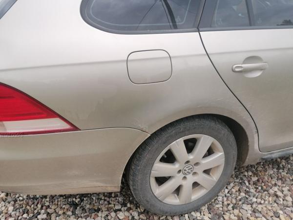 Beige Volkswagen Golf 2009 in Voru, with an engine capacity of 1.90 L and mileage of 0 thousand km for 1800 €, photo 10 on AUTOMOTO.COM.LV