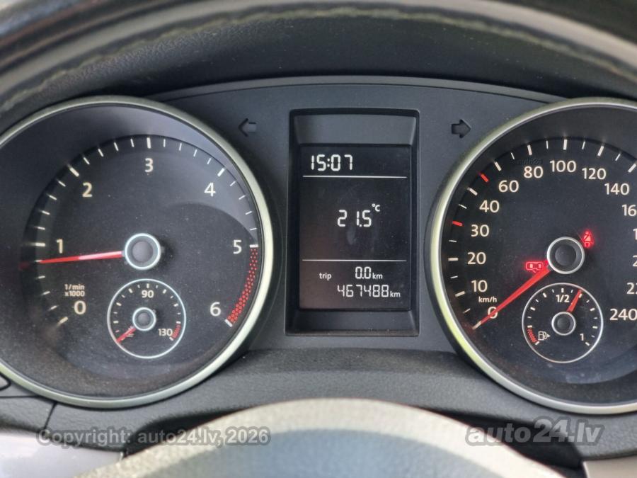Smilšu krāsa Volkswagen Golf 2012 Rakvere, ar dzinēja tilpumu 1.60 L un nobraukumu 460 tūkst. km par 2500 €, foto 5 vietnē AUTOMOTO.COM.LV