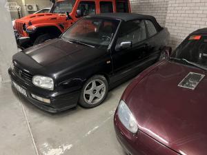 Black Volkswagen Golf 1997 in Vilnius, with an engine capacity of 1.80 L and mileage of 205 thousand km for 1800 €, photo 6 on AUTOMOTO.COM.LV