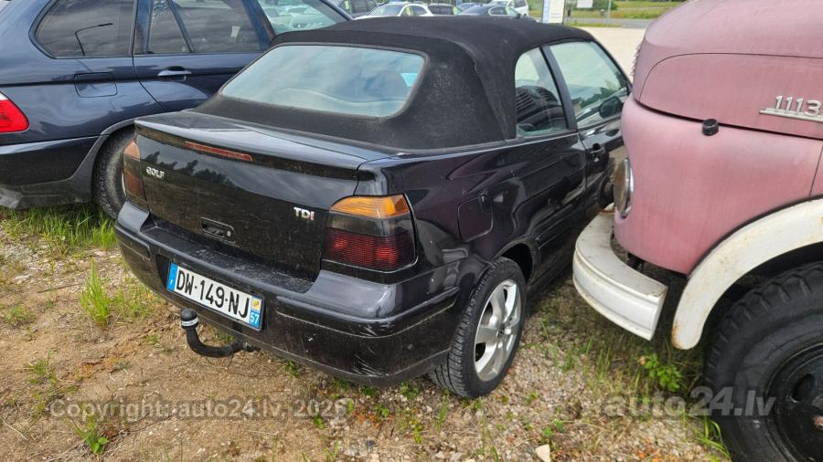 Melns Volkswagen Golf 2000 Tartu, ar dzinēja tilpumu 1.90 L un nobraukumu 0 tūkst. km par 3500 €, foto 5 vietnē AUTOMOTO.COM.LV