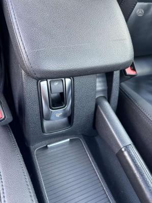 Melns Volkswagen Golf 2011 Viļņa, ar dzinēja tilpumu 1.40 L un nobraukumu 170 tūkst. km par 5450 €, foto 9 vietnē AUTOMOTO.COM.LV