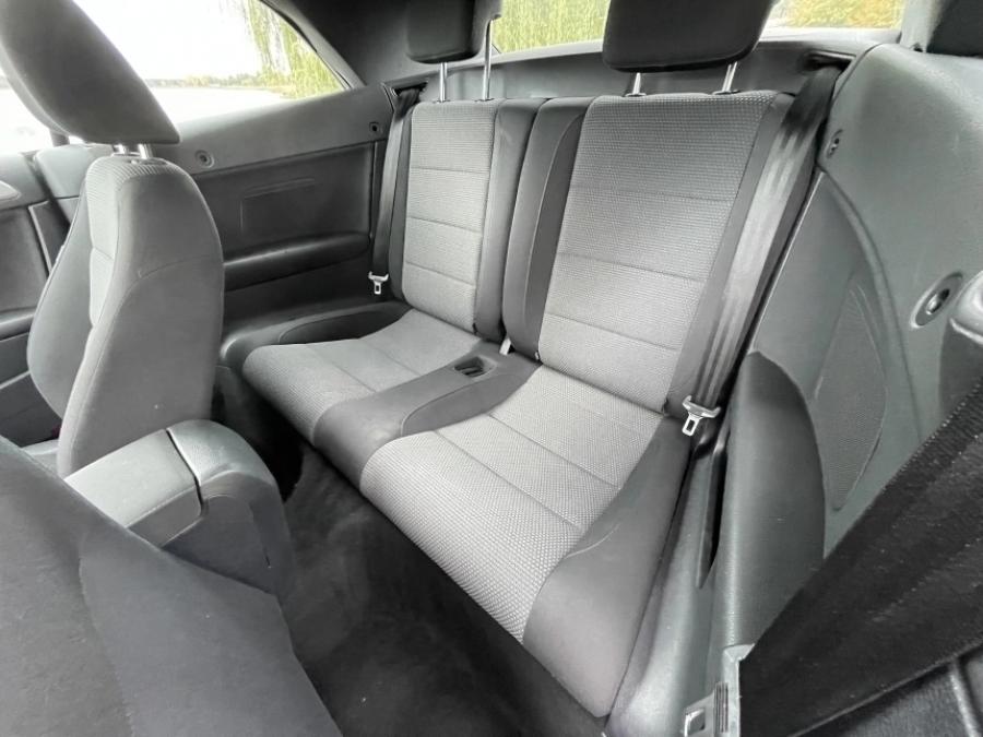 Black Volkswagen Golf 2012 in Riga, with an engine capacity of 1.60 L and mileage of 173 thousand km for 5750 €, photo 4 on AUTOMOTO.COM.LV