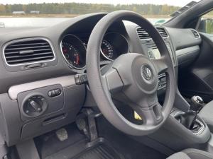 Black Volkswagen Golf 2012 in Riga, with an engine capacity of 1.60 L and mileage of 173 thousand km for 5750 €, photo 13 on AUTOMOTO.COM.LV