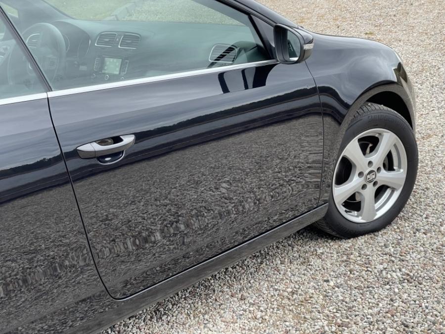 Black Volkswagen Golf 2012 in Riga, with an engine capacity of 1.60 L and mileage of 173 thousand km for 5750 €, photo 31 on AUTOMOTO.COM.LV