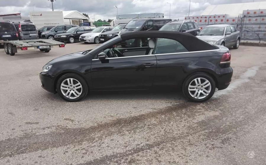 Black Volkswagen Golf 2012 in Marijampole, with an engine capacity of 1.39 L and mileage of 199 thousand km for 4999 €, photo 4 on AUTOMOTO.COM.LV