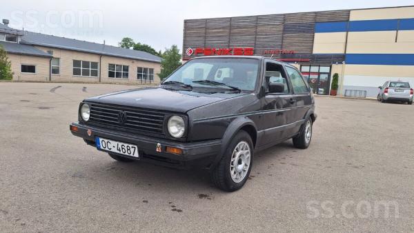 Black Volkswagen Golf 1990 in Tukums, with an engine capacity of 1.60 L and mileage of 376 thousand km for 1100 €, photo 2 on AUTOMOTO.COM.LV