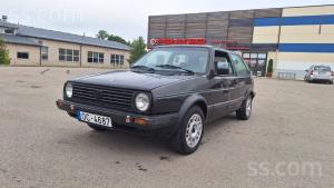 Melns Volkswagen Golf 1990 Tukums, ar dzinēja tilpumu 1.60 L un nobraukumu 376 tūkst. km par 1100 €, foto 3 vietnē AUTOMOTO.COM.LV