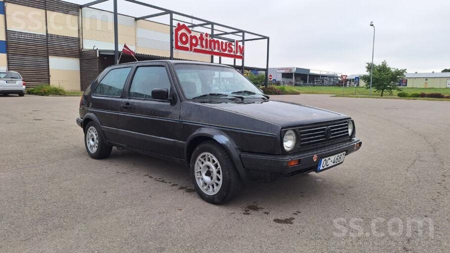 Melns Volkswagen Golf 1990 Tukums, ar dzinēja tilpumu 1.60 L un nobraukumu 376 tūkst. km par 1100 €, foto 4 vietnē AUTOMOTO.COM.LV