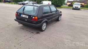 Melns Volkswagen Golf 1990 Tukums, ar dzinēja tilpumu 1.60 L un nobraukumu 376 tūkst. km par 1100 €, foto 5 vietnē AUTOMOTO.COM.LV