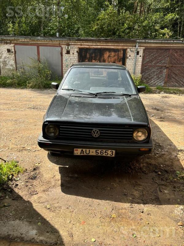 Melns Volkswagen Golf 1990 Jūrmala, ar dzinēja tilpumu 1.40 L un nobraukumu 156 tūkst. km par 1300 €, foto 1 vietnē AUTOMOTO.COM.LV