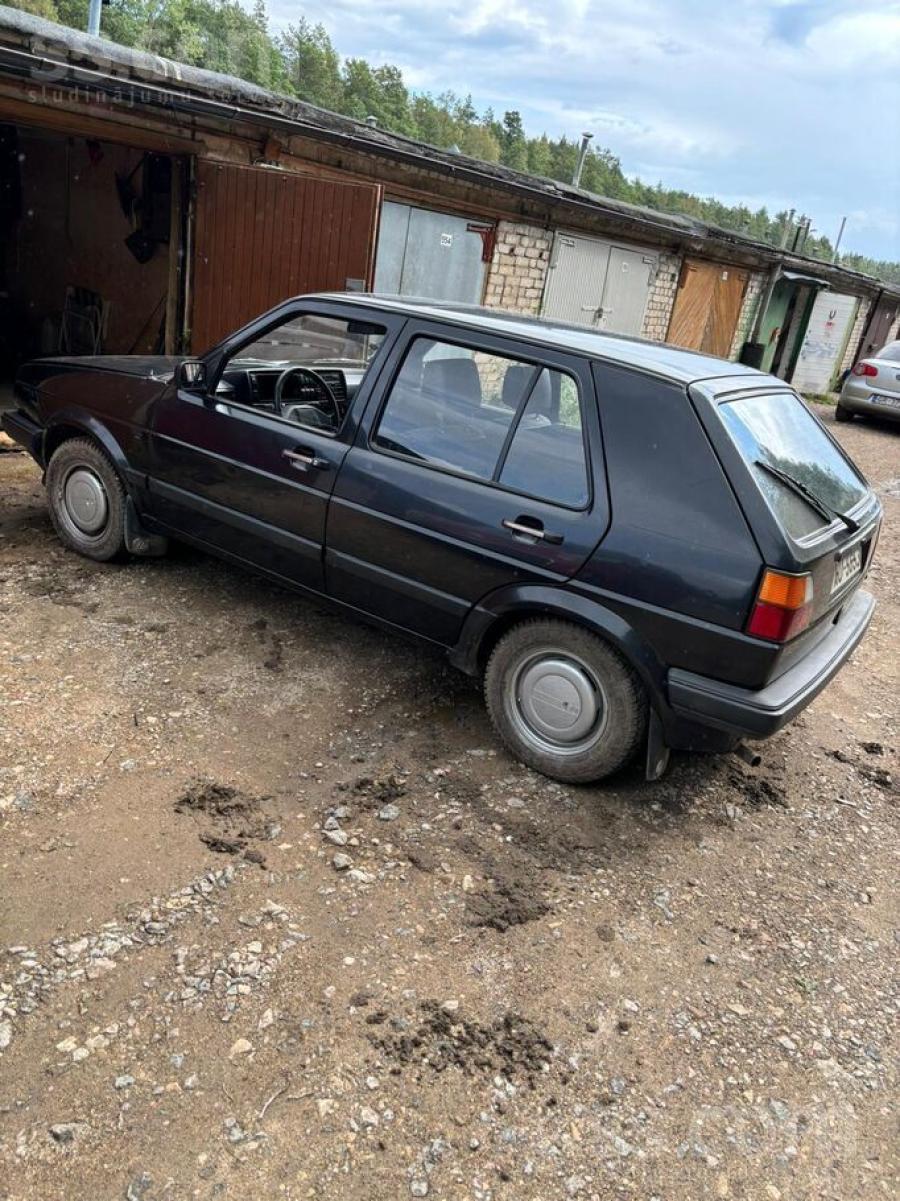 Melns Volkswagen Golf 1990 Jūrmala, ar dzinēja tilpumu 1.40 L un nobraukumu 156 tūkst. km par 1300 €, foto 3 vietnē AUTOMOTO.COM.LV