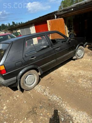 Melns Volkswagen Golf 1990 Jūrmala, ar dzinēja tilpumu 1.40 L un nobraukumu 156 tūkst. km par 1300 €, foto 4 vietnē AUTOMOTO.COM.LV