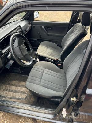 Melns Volkswagen Golf 1990 Jūrmala, ar dzinēja tilpumu 1.40 L un nobraukumu 156 tūkst. km par 1300 €, foto 8 vietnē AUTOMOTO.COM.LV
