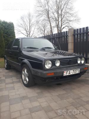Melns Volkswagen Golf 1991 Rīga, ar dzinēja tilpumu 1.80 L un nobraukumu 228 tūkst. km par 2200 €, foto  vietnē AUTOMOTO.COM.LV