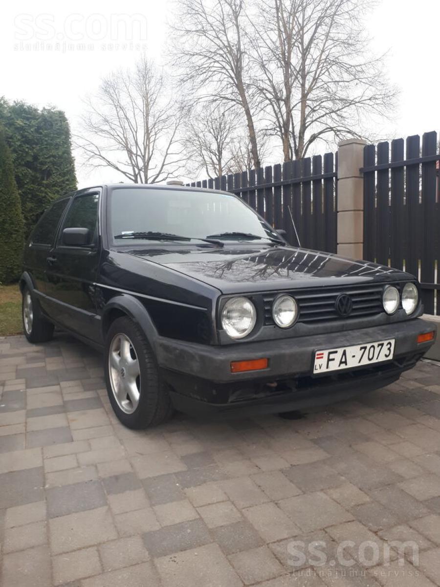 Black Volkswagen Golf 1991 in Riga, with an engine capacity of 1.80 L and mileage of 228 thousand km for 2200 €, photo 1 on AUTOMOTO.COM.LV