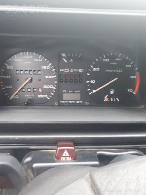 Black Volkswagen Golf 1991 in Riga, with an engine capacity of 1.80 L and mileage of 228 thousand km for 2200 €, photo 8 on AUTOMOTO.COM.LV