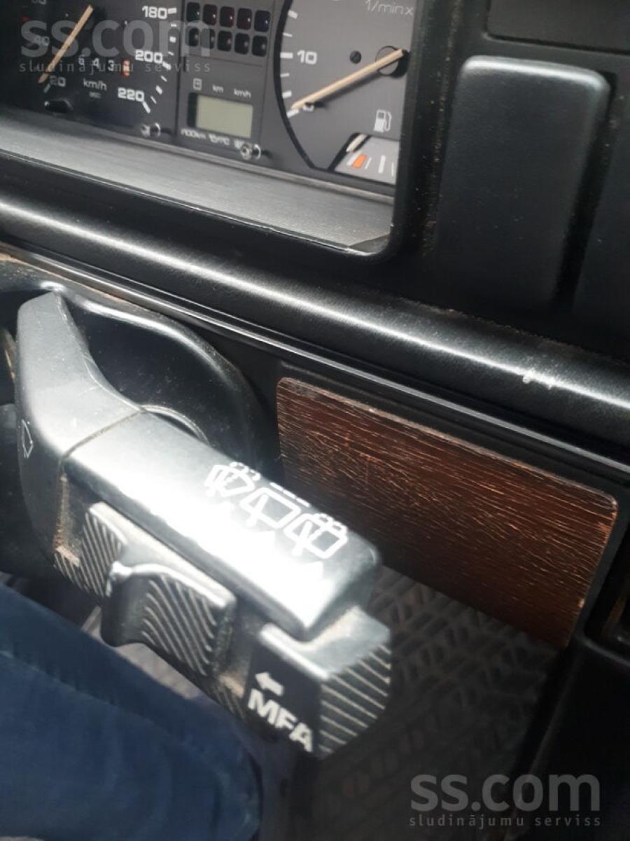 Black Volkswagen Golf 1991 in Riga, with an engine capacity of 1.80 L and mileage of 228 thousand km for 2200 €, photo 9 on AUTOMOTO.COM.LV